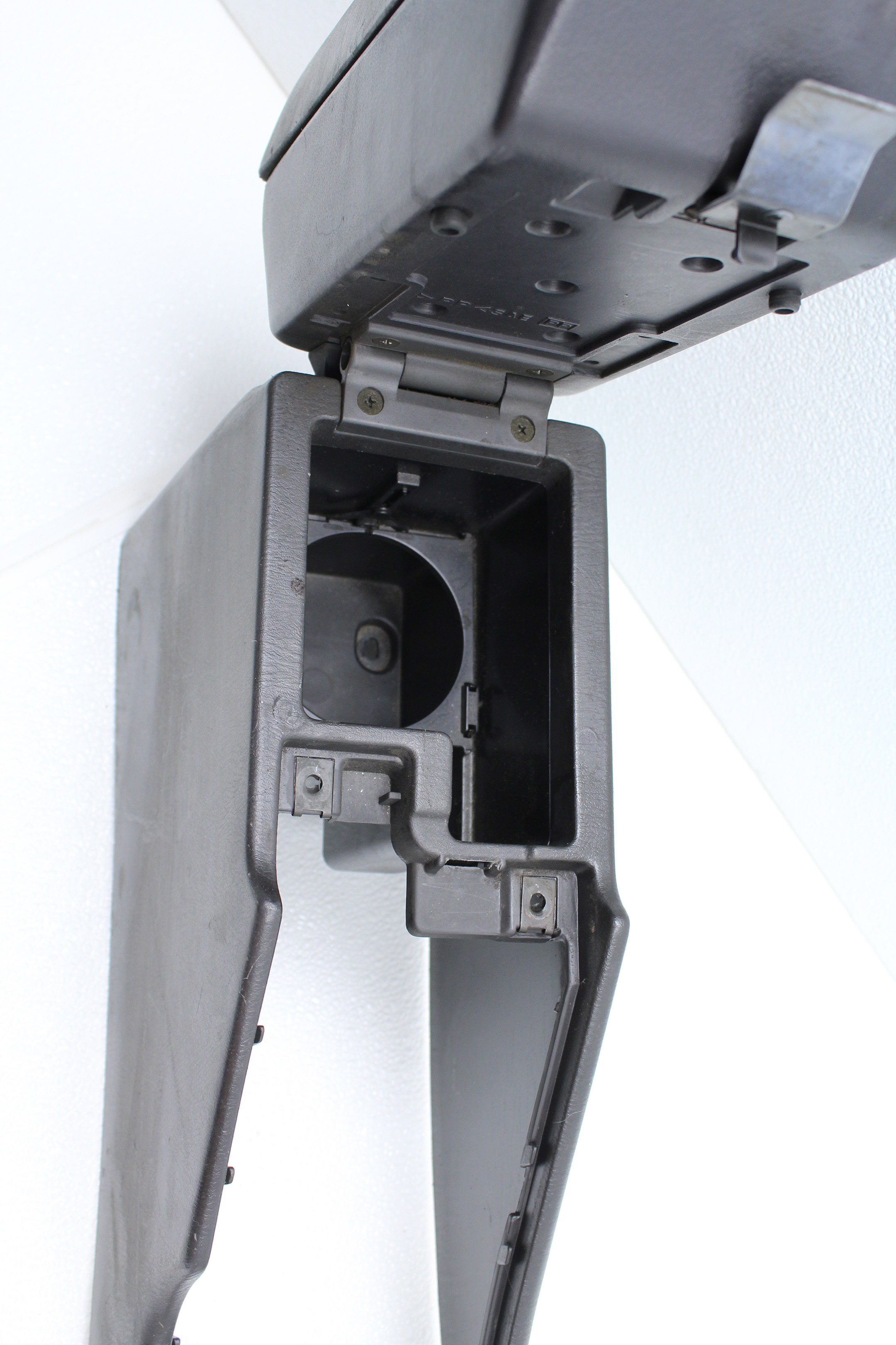 1998-2001 SUBARU IMPREZA 2.5 RS GC8 CENTER CONSOLE W/ EXTENDED ARMREST ...